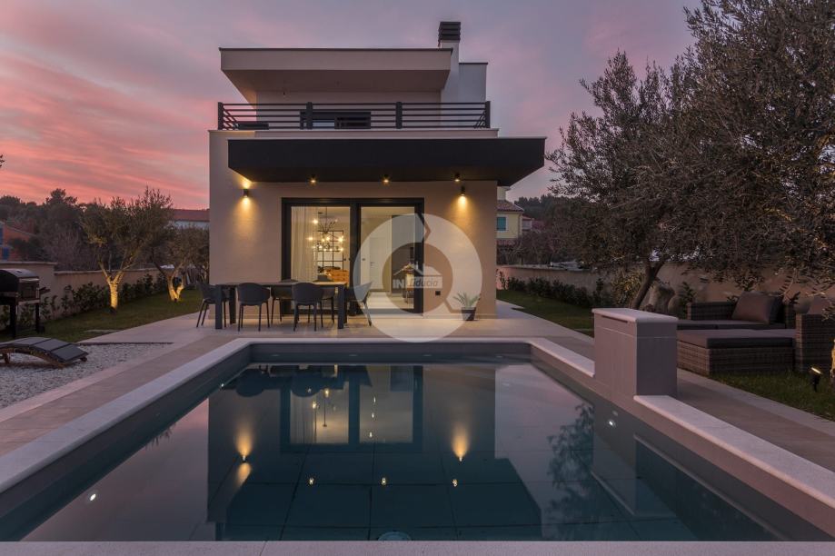 PREMANTURA, KUĆA SA BAZENOM! Luksuzna novogradnja! (prodaja)