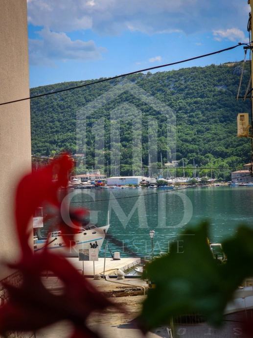 PRIMORSKA KUĆA NEDALEKO MORA (prodaja)