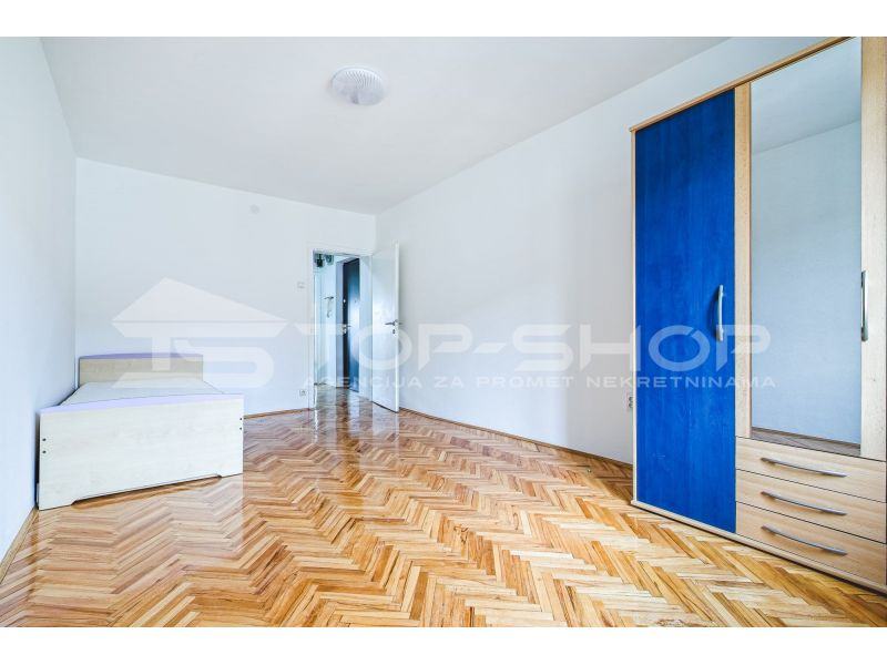 Primorska ulica, Odličan trosoban poslovni prostor s balkonom, 70m2 ...