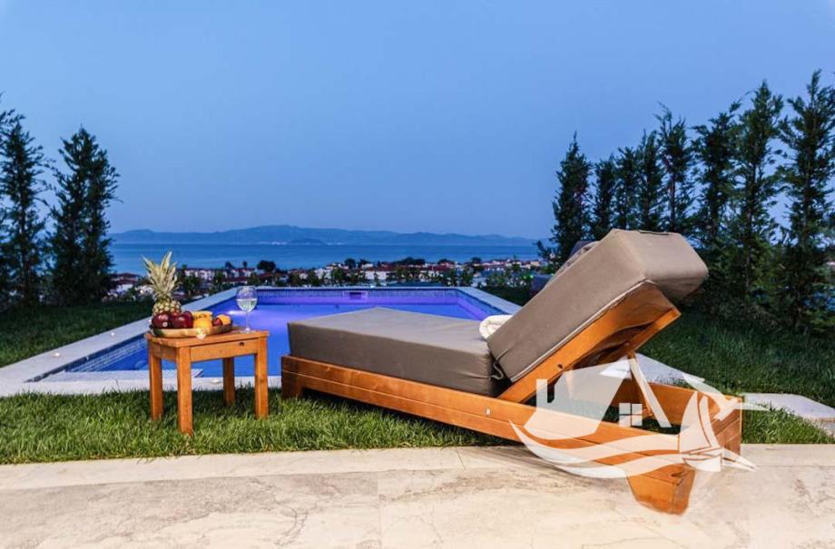 Privatni bazen i pogled na more, moderna i elegantna vila na Halkidiki ...