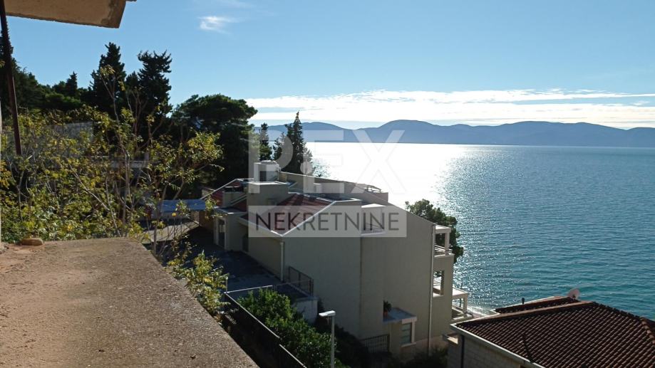 PRODAJA: Gradac - kuća na moru, 360m2 + 460m2 okućnice (prodaja)