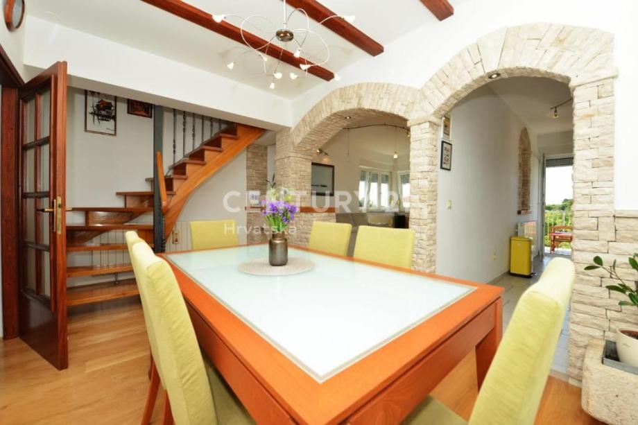 ZADAR - RELJA - TROSOBAN STAN - 300m OD PLAŽE (prodaja)