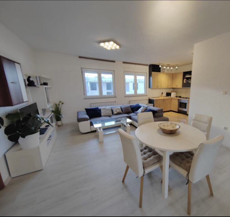 Prodaja stan 61 m2, sa terasom 34 m2 i VPM, novija gradnja (prodaja)