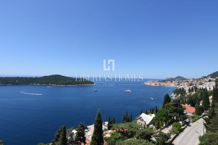 Prodaja stana s očaravajućim pogledom na otok Lokrum i Stari grad, Dub ...