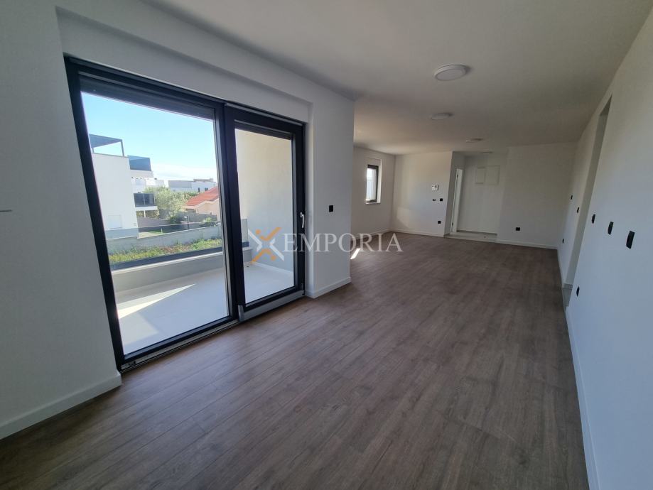 Prodaje se apartman u Privlaci, 1. kat, 72,88 m2 (prodaja)