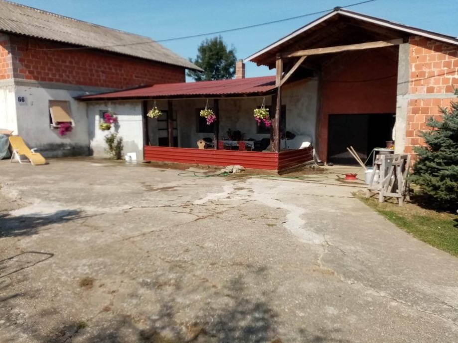 Prodaje se kuća (prodaja)