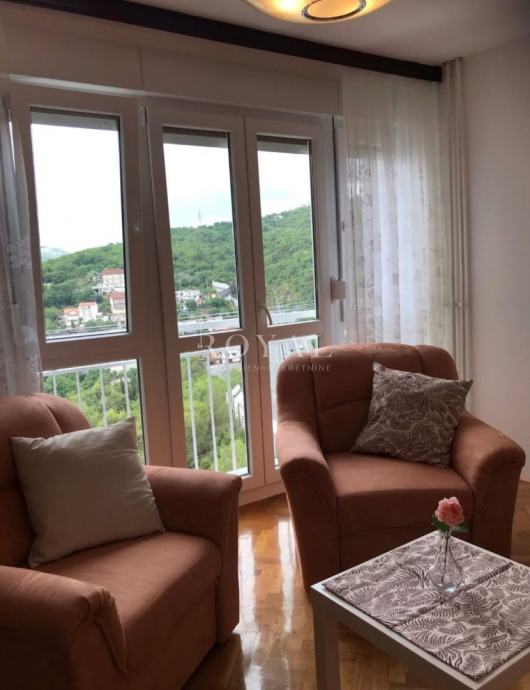 Prodaje se stan – Rastočine, neboder, 20. kat, 1S+DB (prodaja)