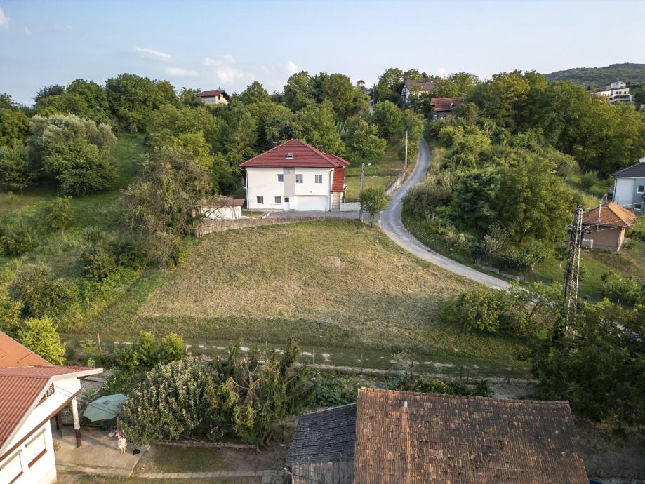 Prodajem građevinsko zemljište700m2, Mala Rakovica,Samobor