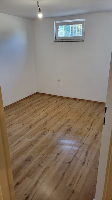 Prodajem stan u Samoboru (Perkovčeva) (prodaja)