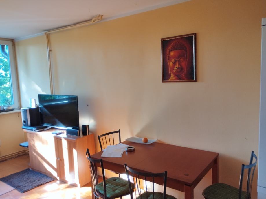 Prodajem stan (prodaja)