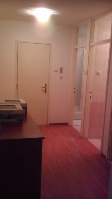 Prostran stan s odličnom funkcionalnošću i orijentacijom - 82m2 (prodaja)