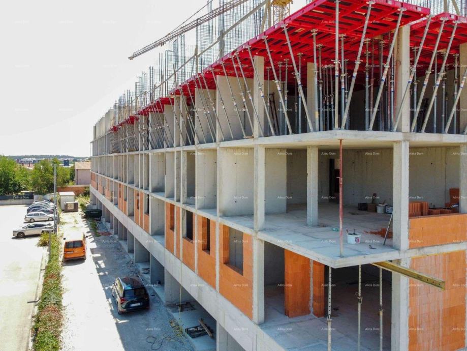 Pula! Višestambena, moderna zgrada s liftom, blizu centra.S30 (prodaja)