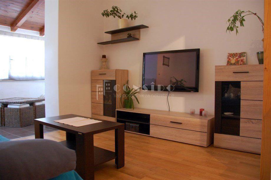 Rab, stan 70 m2, u centru Raba (prodaja)