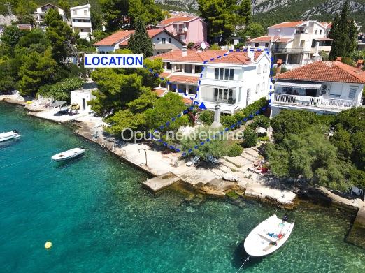 RADALJ, KLEK- kuća sa 3 namještena apartmana,prvi red do mora PRODANO ...