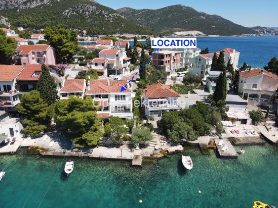 RADALJ, KLEK- kuća sa 3 namještena apartmana,prvi red do mora PRODANO ...