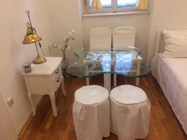 RADIĆEVA, PREKRASAN STAN ZA JEDNU OSOBU, BLIZINA SVIH SADRŽAJA ...