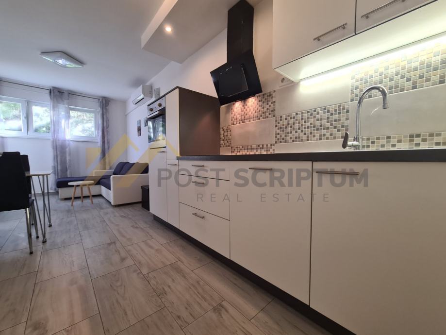 RAVNE NJIVE, JEDNOSOBAN MODERNOG UREĐENJA (iznajmljivanje)