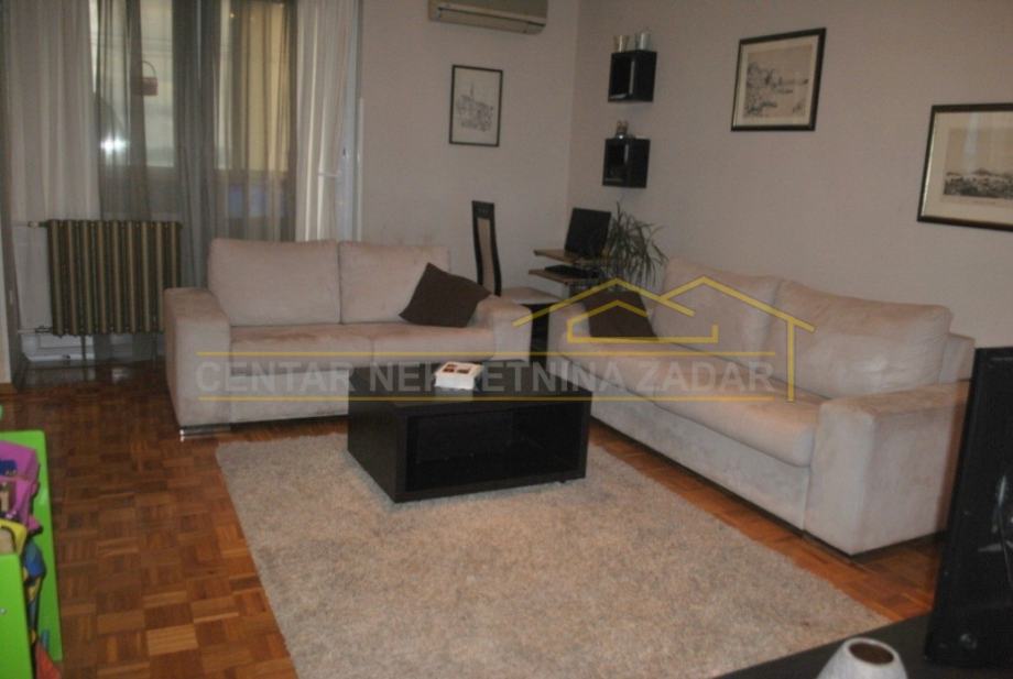 Renoviran dvosobni stan, 76 m2, Zadar - Bulevar (prodaja)