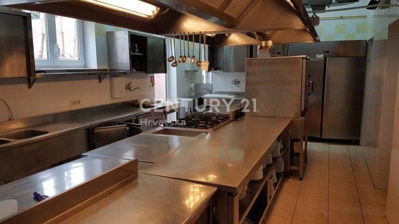 POREČ, POSLOVNI PROSTOR, RESTORAN KRAJ MORA (prodaja)