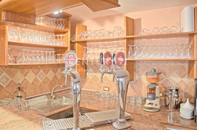 POREČ, POSLOVNI PROSTOR, RESTORAN KRAJ MORA (prodaja)