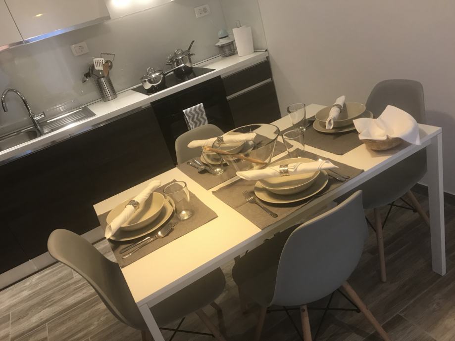 RI,Krimeja,56m2,vrhunski 2S+DB,niske režije,oglašava vlasnik ...