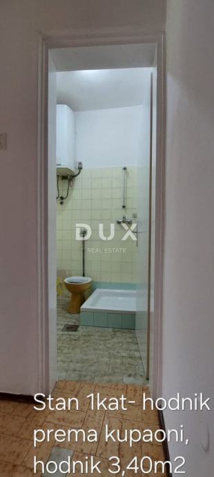 RIJEKA, BAKAR - kuća samo 43 metra udaljena od mora + garaža za 3 auto ...