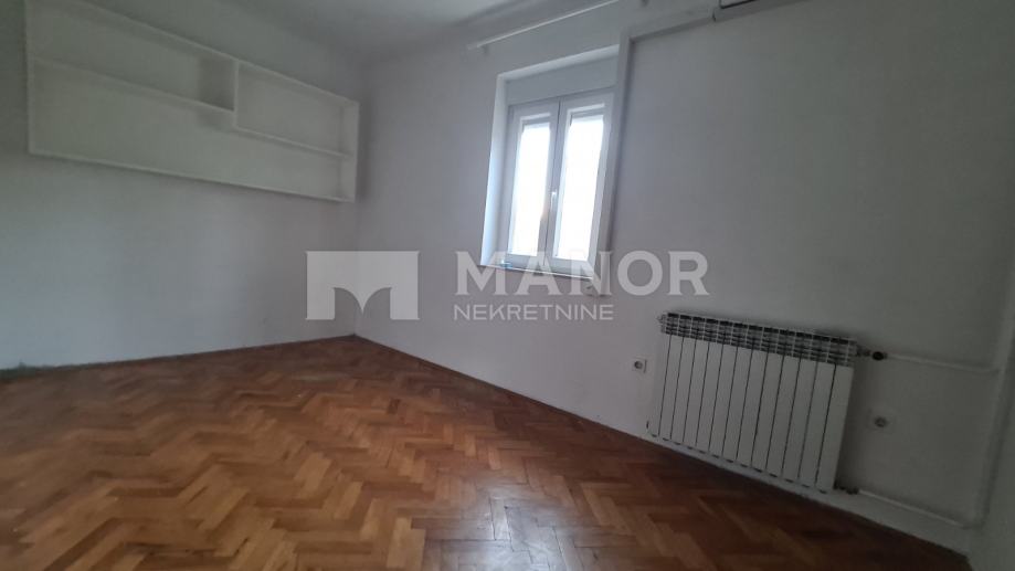 RIJEKA, DONJA VEŽICA - Samo kod nas! 3S KL stan - etaža s garažom i ok ...