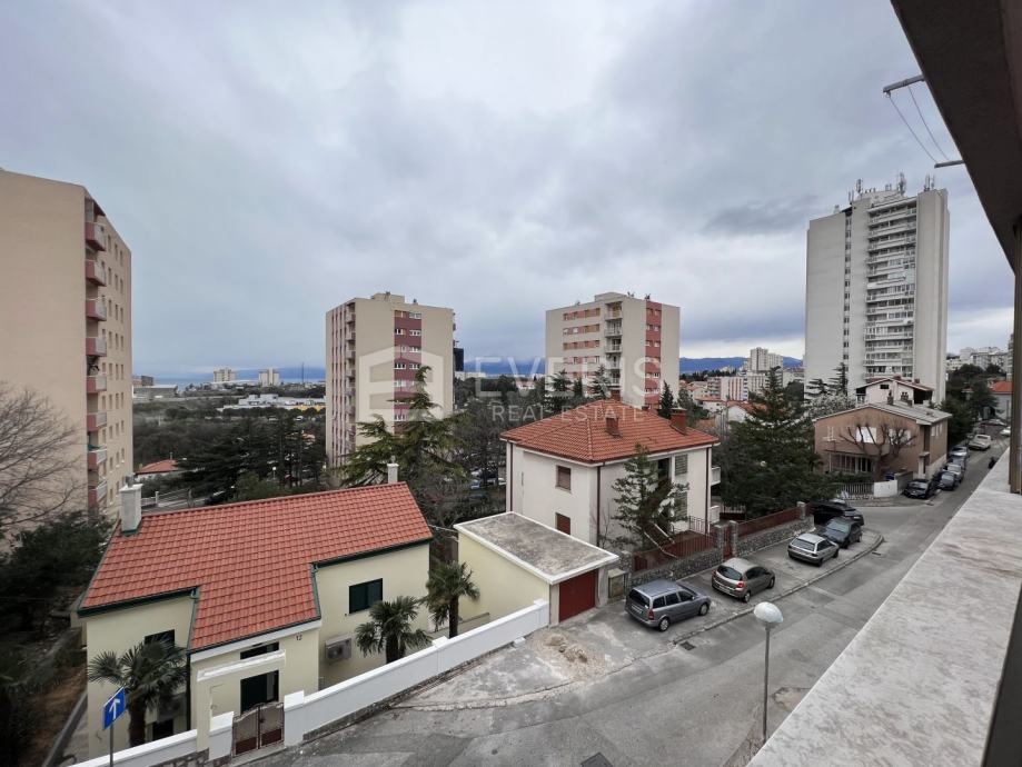 Rijeka, Donja Vežica, stan 54 m2 (prodaja)