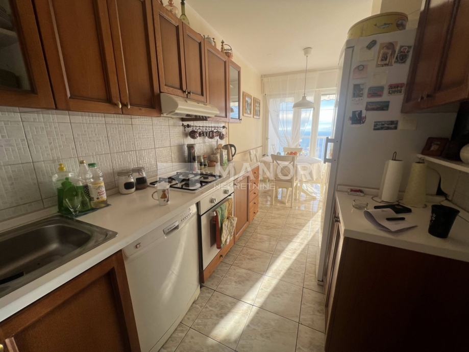 RIJEKA, DONJI ZAMET - Samo kod nas! 3S KL stan, jug, lift, pogled na m ...