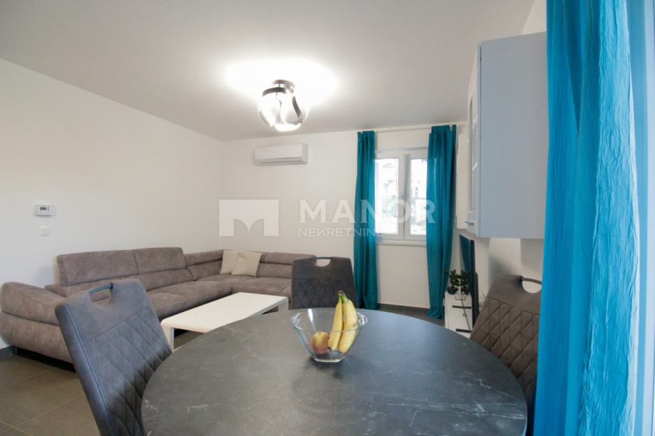 RIJEKA, DRENOVA - 2SB+DB Moderna novogradnja s privatnom zelenom oazo ...