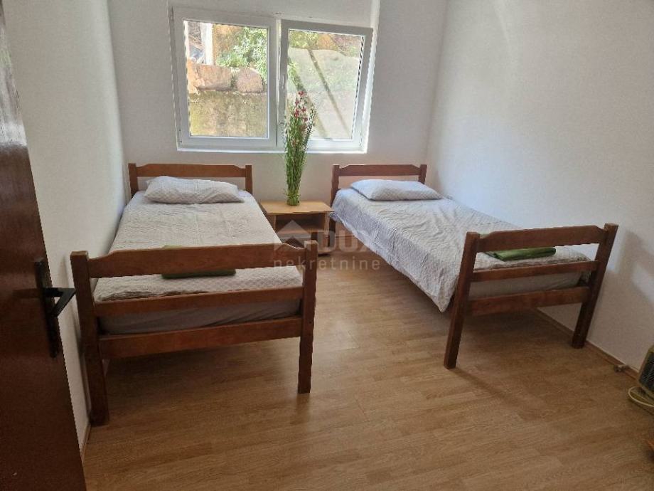 RIJEKA, GROBNIK - SAMOSTOJEĆA KUĆA NA 2 ETAŽE!!! (prodaja)