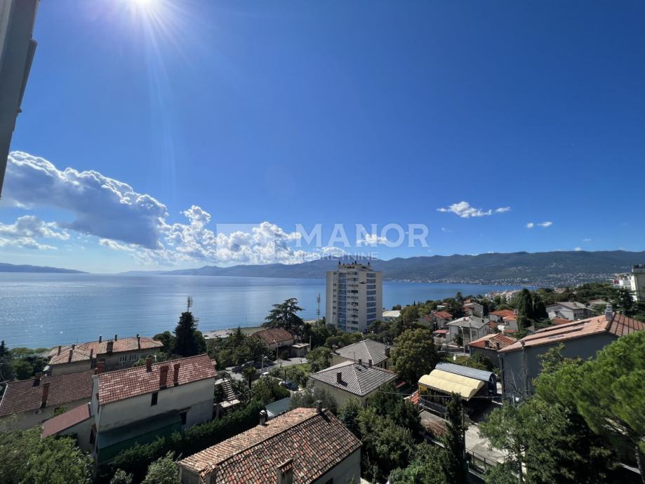 RIJEKA, KANTRIDA - Samo kod nas! 3S KL stan, zgrada s liftom i novom f ...