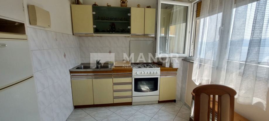 RIJEKA, KRNJEVO - 2S KL stan, lift, pogled (prodaja)