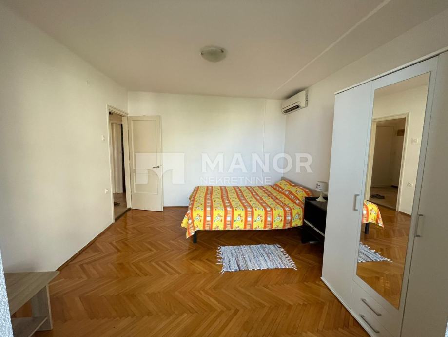 RIJEKA, KRNJEVO - Adaptiran 2S KL stan, lift, pogled (prodaja)