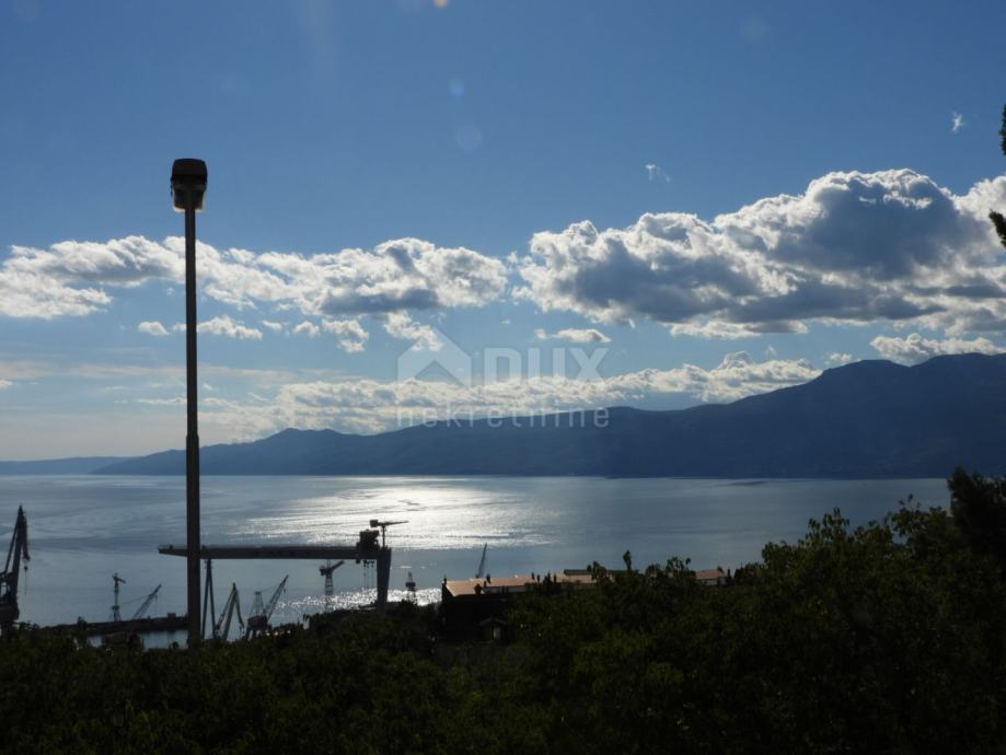 RIJEKA, KRNJEVO- stan s pogledom na more 65m2 DB+2S prizemlje s okućn ...