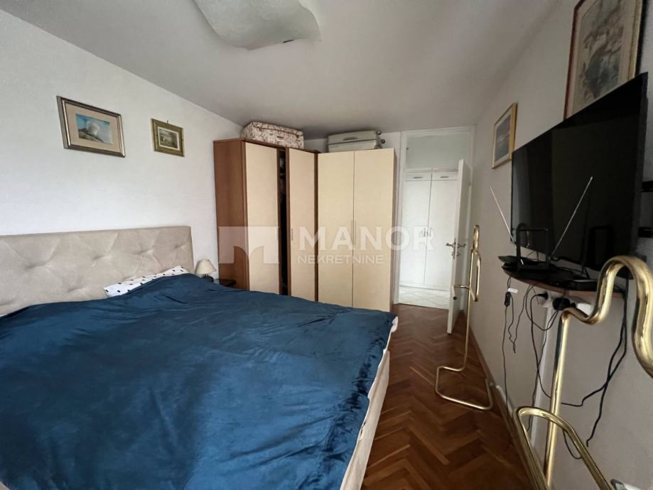 RIJEKA, RASTOČINE - Adaptiran 3S KL stan, zgrada s liftom (prodaja)