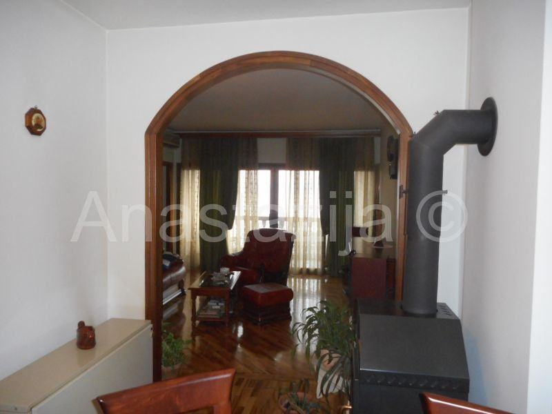 Rijeka, Trsat, 3S+DB - etaža kuće s garažom i okućnicom (prodaja)