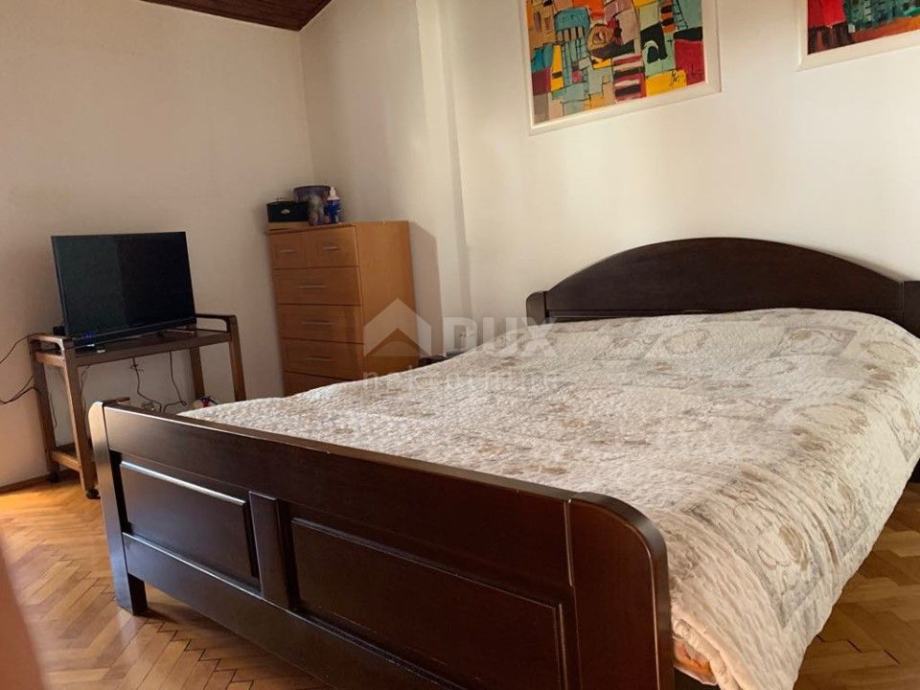 RIJEKA, TRSAT - etaža kuće, 90,62 m2, 3S+DB, GARAŽA, PREDIVAN PANORAMS ...