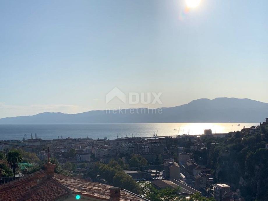 RIJEKA, TRSAT - etaža kuće, 90,62 m2, 3S+DB, GARAŽA, PREDIVAN PANORAMS ...
