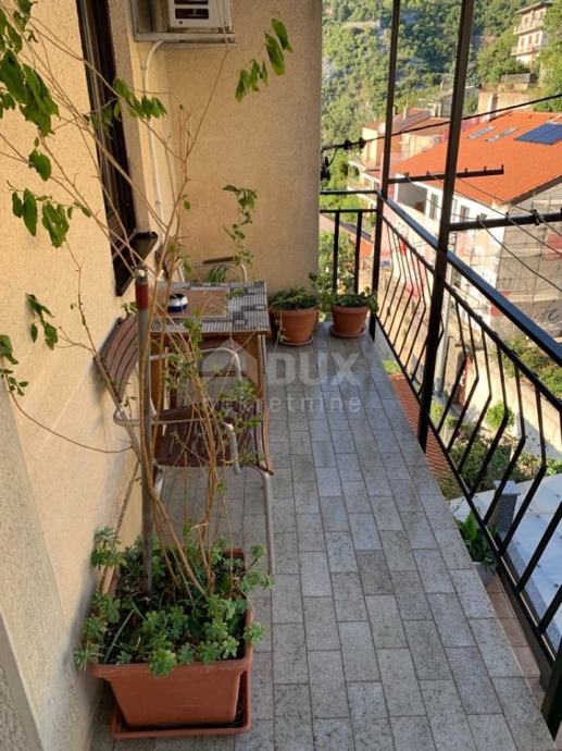 RIJEKA, TRSAT - etaža kuće, 90,62 m2, 3S+DB, GARAŽA, PREDIVAN PANORAMS ...