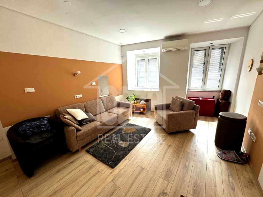 Rijeka - ulica do Korza, uređen stan/poslovni prostor 94,34 m2 ...