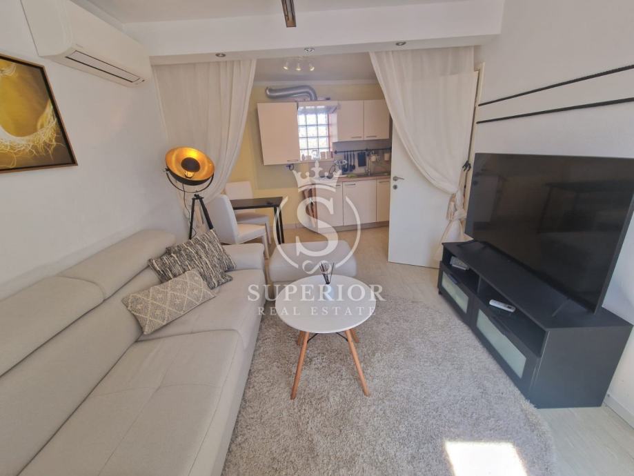 ROVINJ, 2 STUDIO APARTMANA (prodaja)