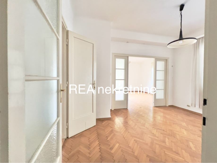 Šalata, top lokacija, Vinkovićeva, stan s garažom (prodaja)