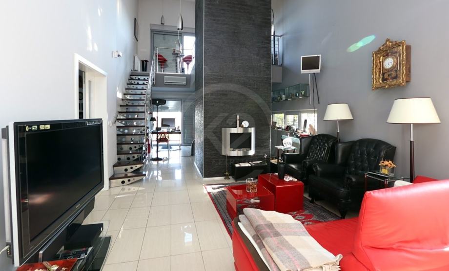 Samobor, centar, luksuzna kuća neto 458 m2, lift, bazen!! (prodaja)