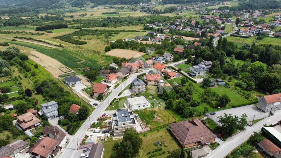 SAMOBOR, MALA RAKOVICA, STAN 61,35m2+GARAŽA I PM. (prodaja)