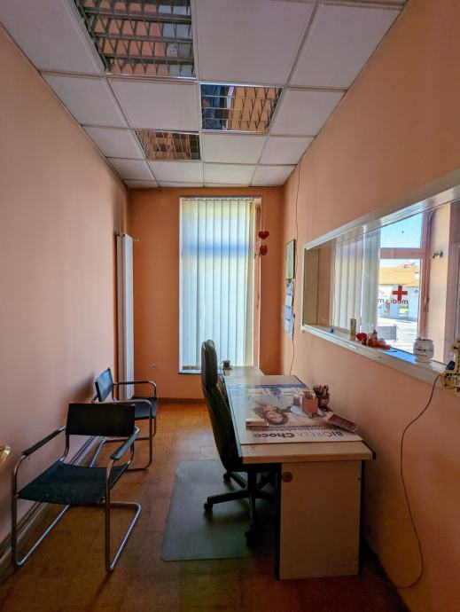 SAMOBOR, Perkovčeva ulica, centar, 56m2 + 30m2 (podrum) (iznajmljivanje)