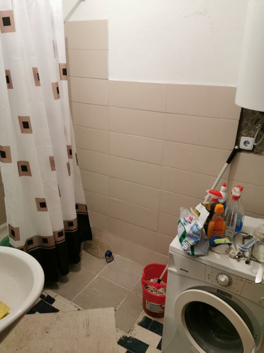 Samobor /Petkov Breg, kuća sa gosp. zgradama142.00 m2!! POVOLJNO! (prodaja)