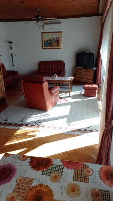 Samostojeća kuća u centru (prodaja)