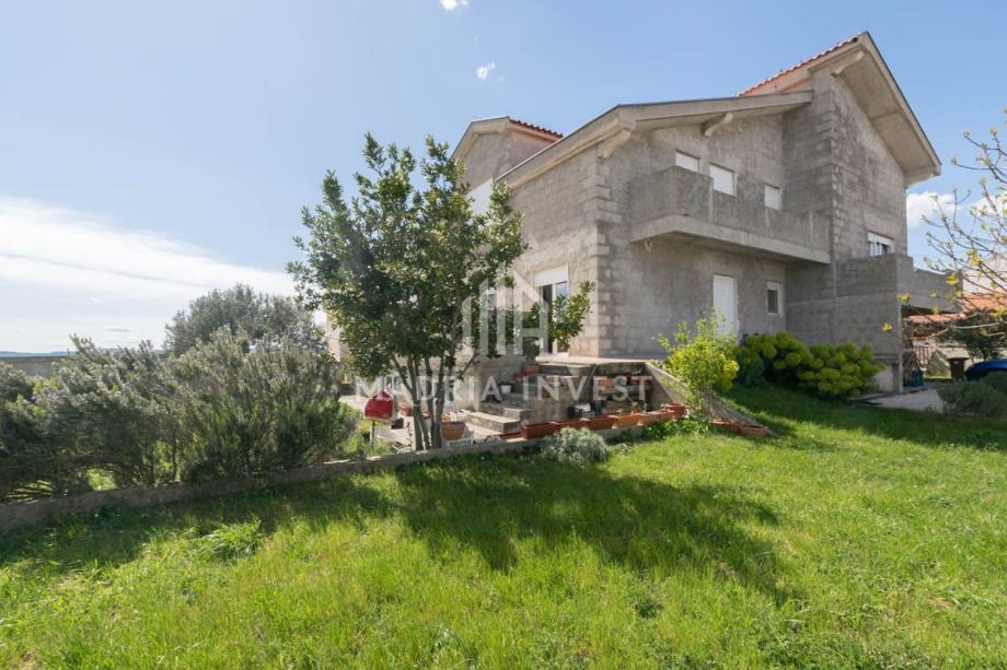 Samostojeća kuća, Ploča, pogled na more (prodaja)