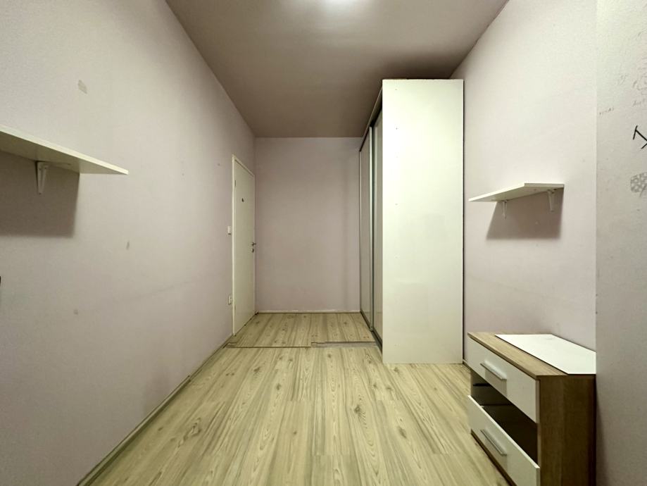 SOBLINEC, ČETVEROSOBAN STAN 118.00 m2 za smještaj 8 radnika ...